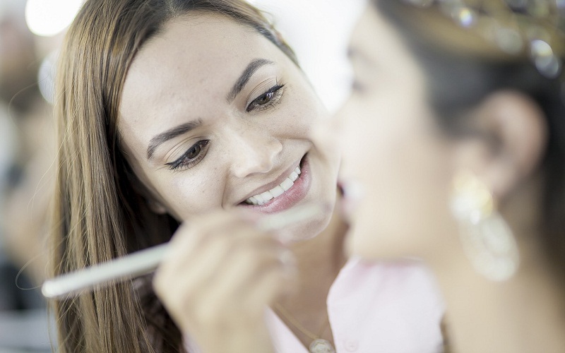 Memulai Bisnis Make Up Artist (MUA), Bisnis yang Mumpuni untuk Wanita ... Memulai Bisnis Make Up Artist (MUA), Bisnis yang Mumpuni untuk Wanita ...